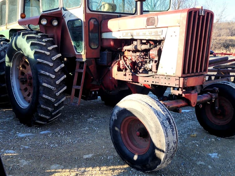 International Harvester 806 Tractors 100 to 174 HP for Sale | Tractor Zoom