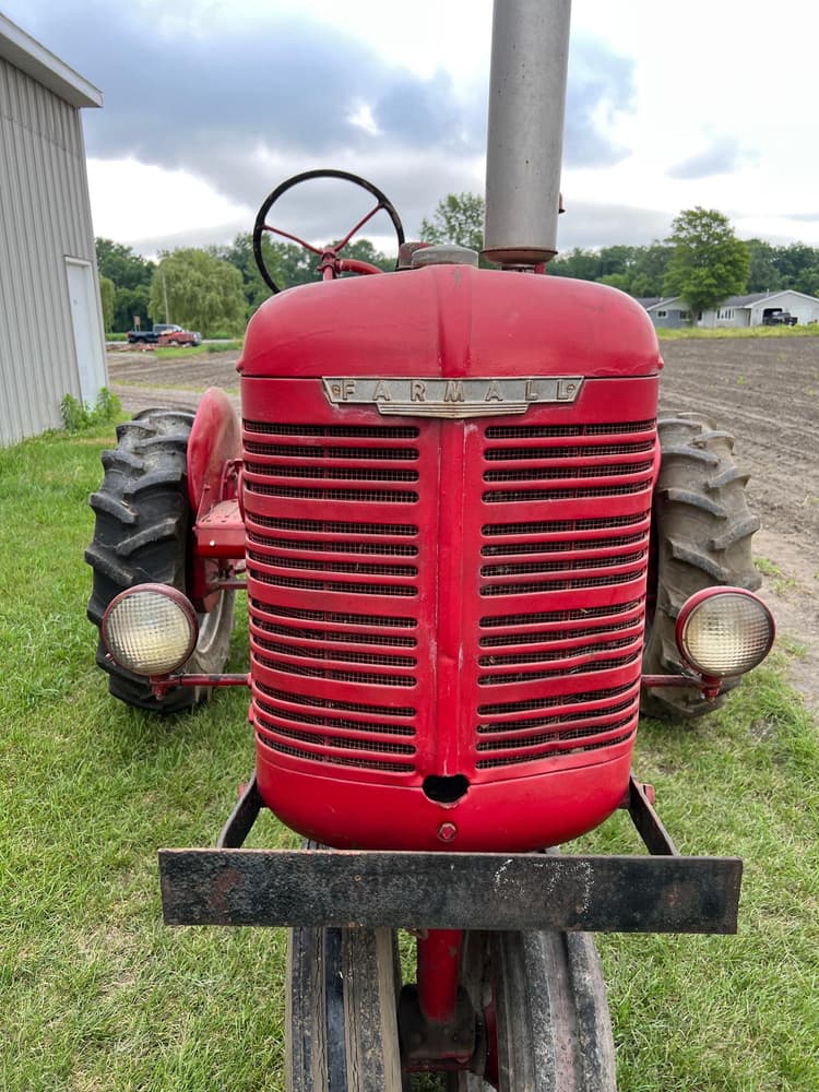 Farmall B Tractors Less than 40 HP for Sale | Tractor Zoom