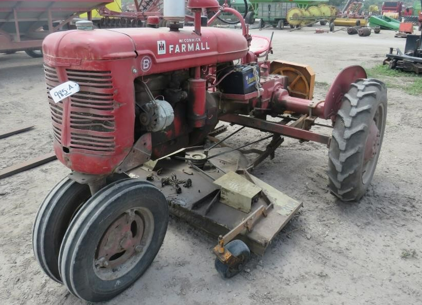 SOLD - Farmall B Lot No. 8cd2b0be-1290-11ed-9544-0246304ce823 Tractors ...