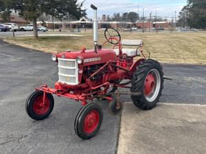SOLD - Farmall Cub Lot No. 6261877 Tractors with 12 HP | Tractor Zoom