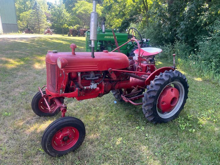 Farmall Cub Tractors Less than 40 HP for Sale | Tractor Zoom
