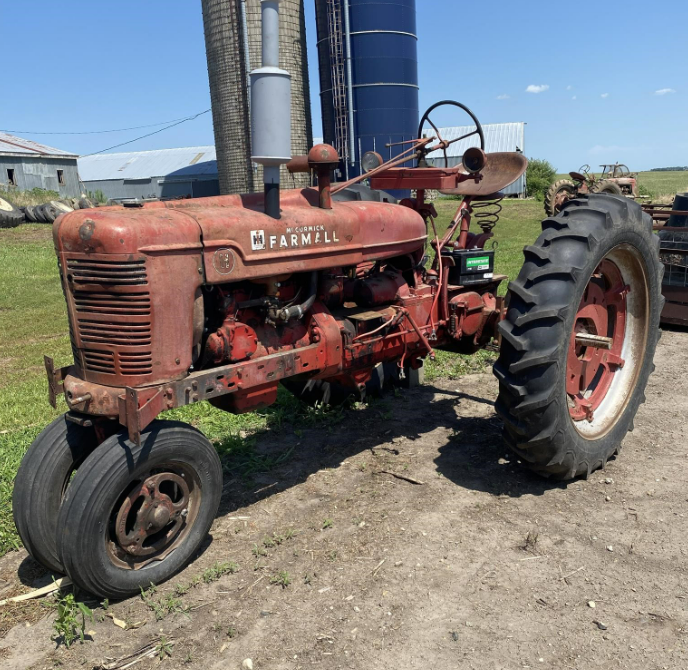 SOLD - Farmall H Lot No. a37e359f-2325-11ed-8bec-0246304ce823 Tractors ...