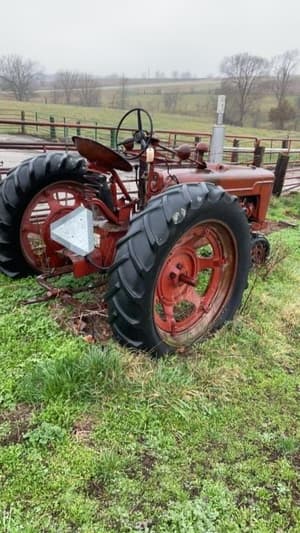 SOLD - Farmall H, gas, 540 PTO, narrow front Tractors with 26 HP ...