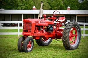 SOLD - Farmall H Gas- new battery SN:79181 NF Tractors with 26 HP ...