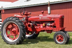 SOLD - Farmall H Tractor, Narrow Front, Clam Shell Fenders Tractors ...