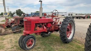SOLD - Farmall H w/Narrow Front Tractors with 26 HP | Tractor Zoom