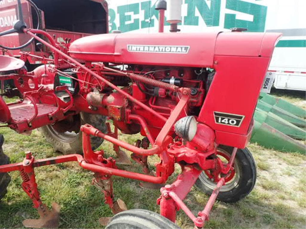 Farmall 140 Tractors Less than 40 HP for Sale | Tractor Zoom