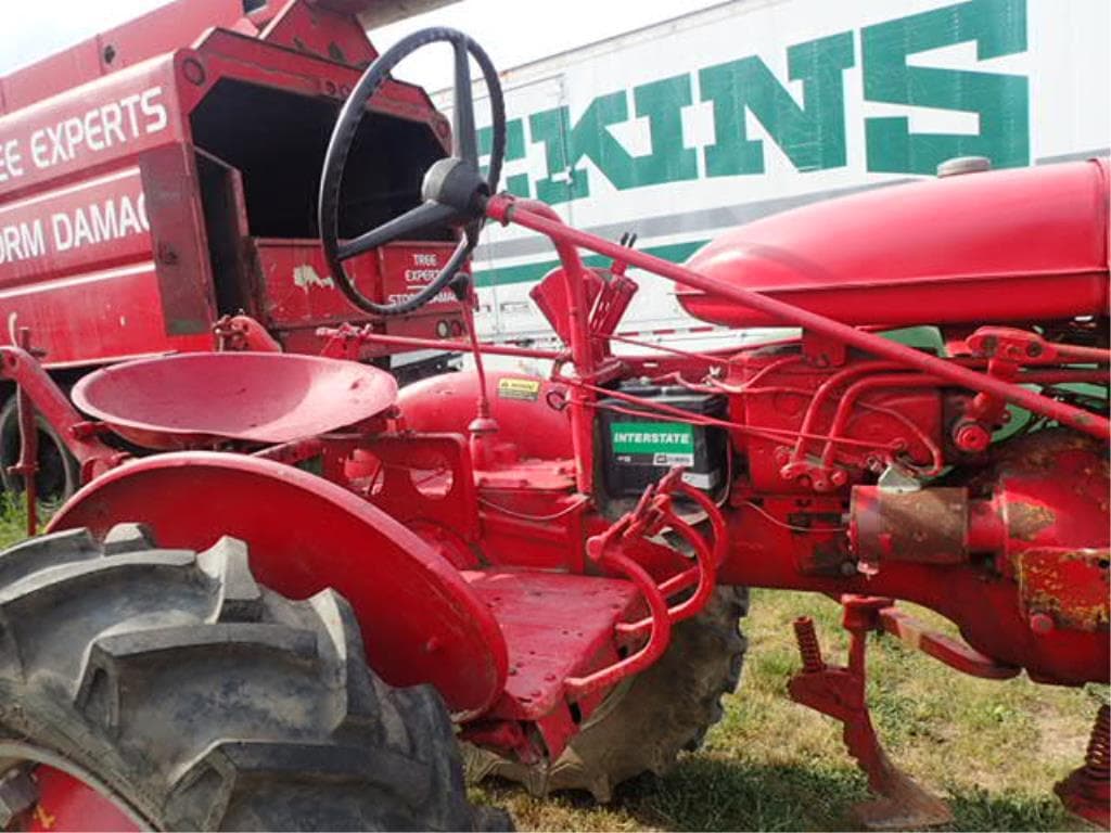 Farmall 140 Tractors Less than 40 HP for Sale | Tractor Zoom