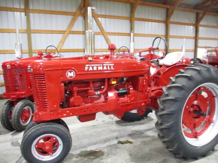 SOLD - Farmall M Tractors Less than 40 HP | Tractor Zoom