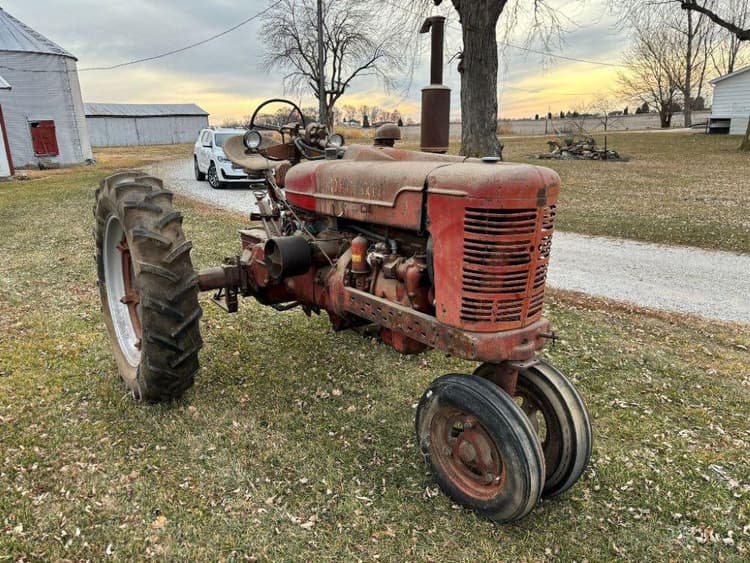 SOLD - Farmall M Tractors Less than 40 HP | Tractor Zoom