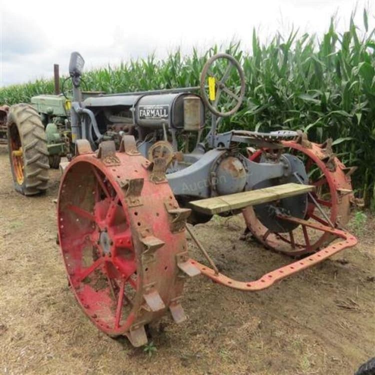 Farmall Regular Tractors Less than 40 HP for Sale | Tractor Zoom