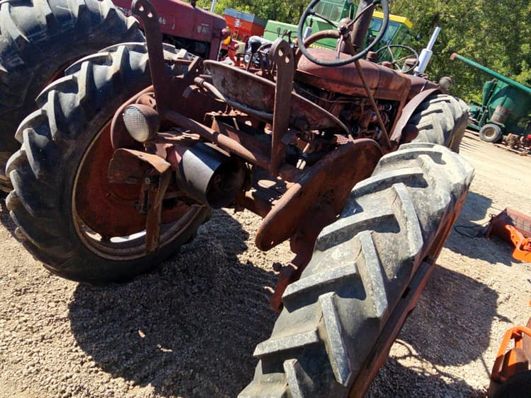 Farmall Super AV Tractors Less than 40 HP for Sale | Tractor Zoom