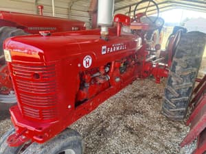 SOLD - Farmall Super H Lot No. 3859047 Tractors with 32 HP | Tractor Zoom