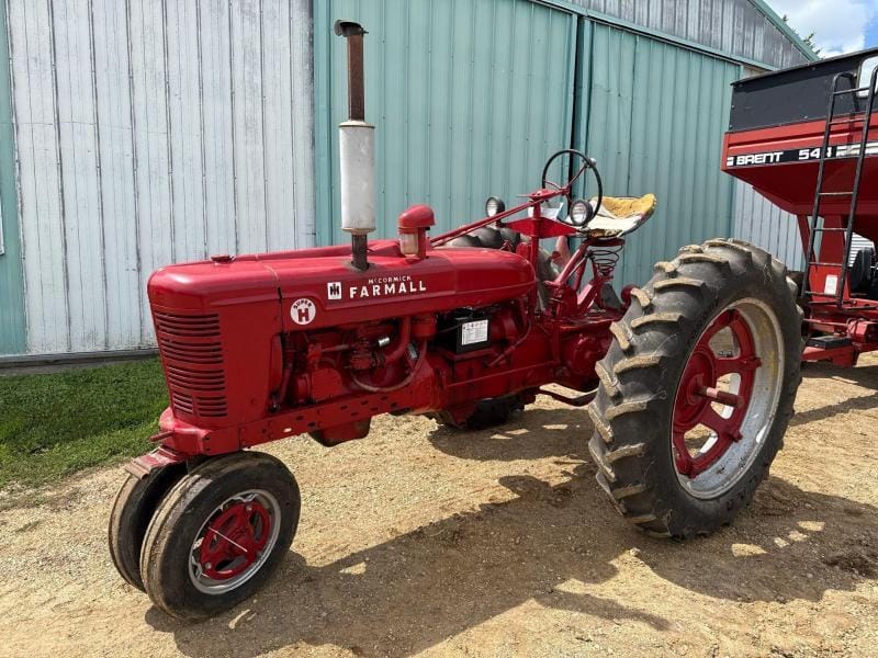SOLD - Farmall Super H Lot No. 59 Tractors with 32 HP | Tractor Zoom