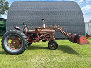 SOLD - Farmall Super H Lot No. 34769 Tractors with 32 HP | Tractor Zoom