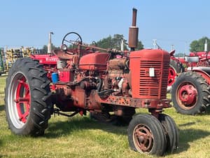 SOLD - Farmall Super M Lot No. 65039 Tractors with 51 HP | Tractor Zoom