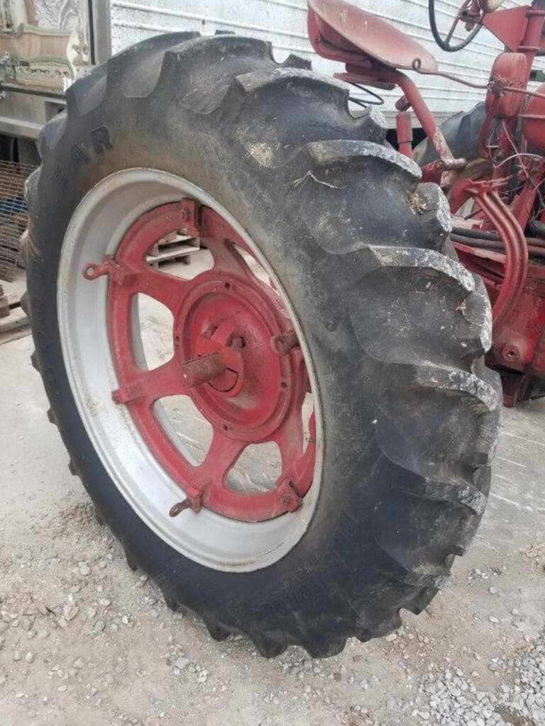 Farmall Super M Tractors 40 to 99 HP for Sale | Tractor Zoom