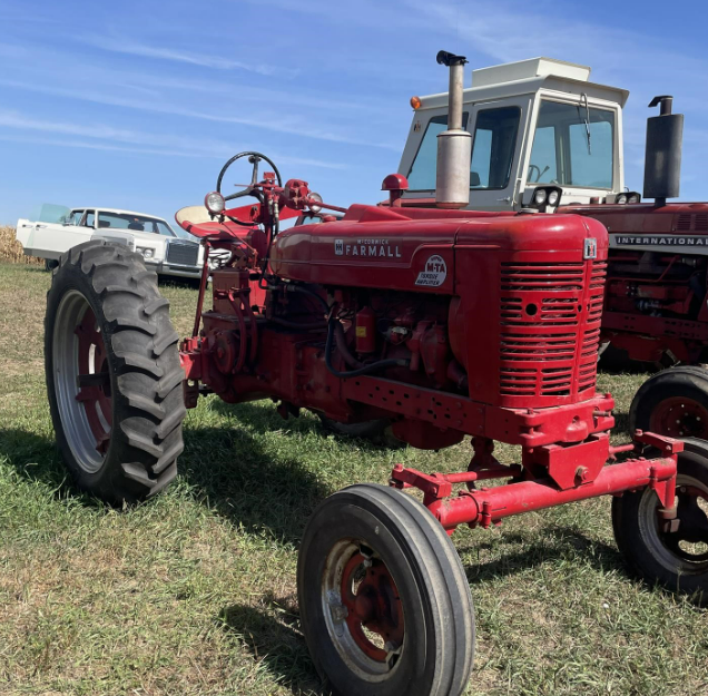 SOLD - Farmall Super M-TA Tractors with 51 HP | Tractor Zoom