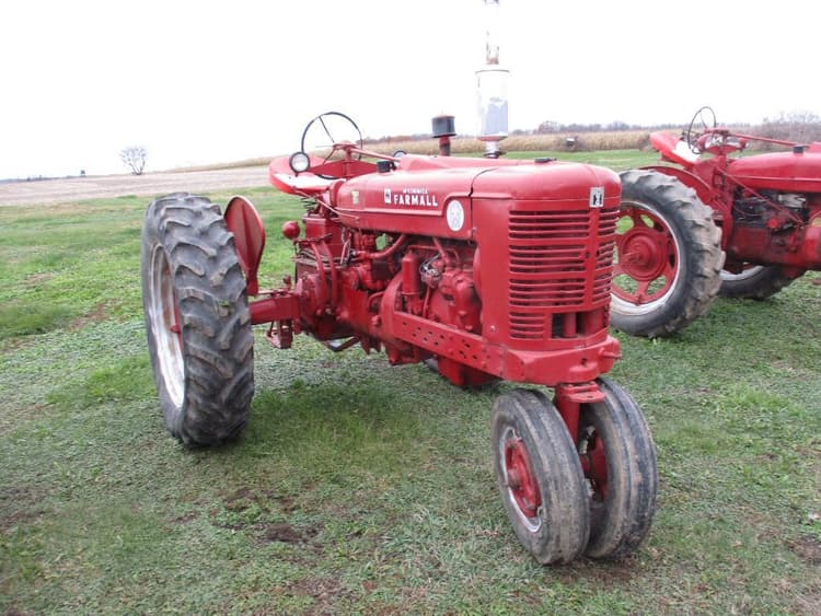 Farmall Super M Tractors 40 to 99 HP for Sale | Tractor Zoom