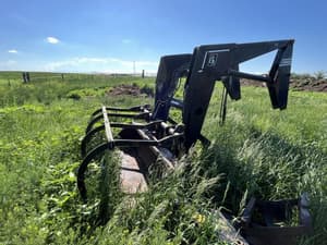 SOLD - Farmhand 1140 loader Other Equipment | Tractor Zoom