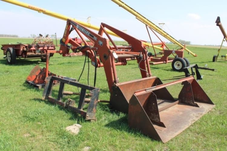 Farmhand F233 Other Equipment Loaders for Sale | Tractor Zoom