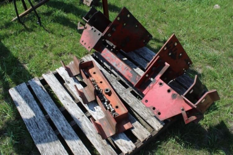 Farmhand F233 Other Equipment Loaders for Sale | Tractor Zoom