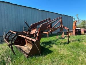 SOLD - Farmhand F235 Lot No. 8 Other Equipment | Tractor Zoom