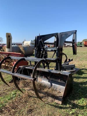 SOLD - Farmhand XL940 Loader Other Equipment | Tractor Zoom