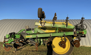 SOLD - Fast 8218 Chemical Applicators with 1,800 Gal | Tractor Zoom