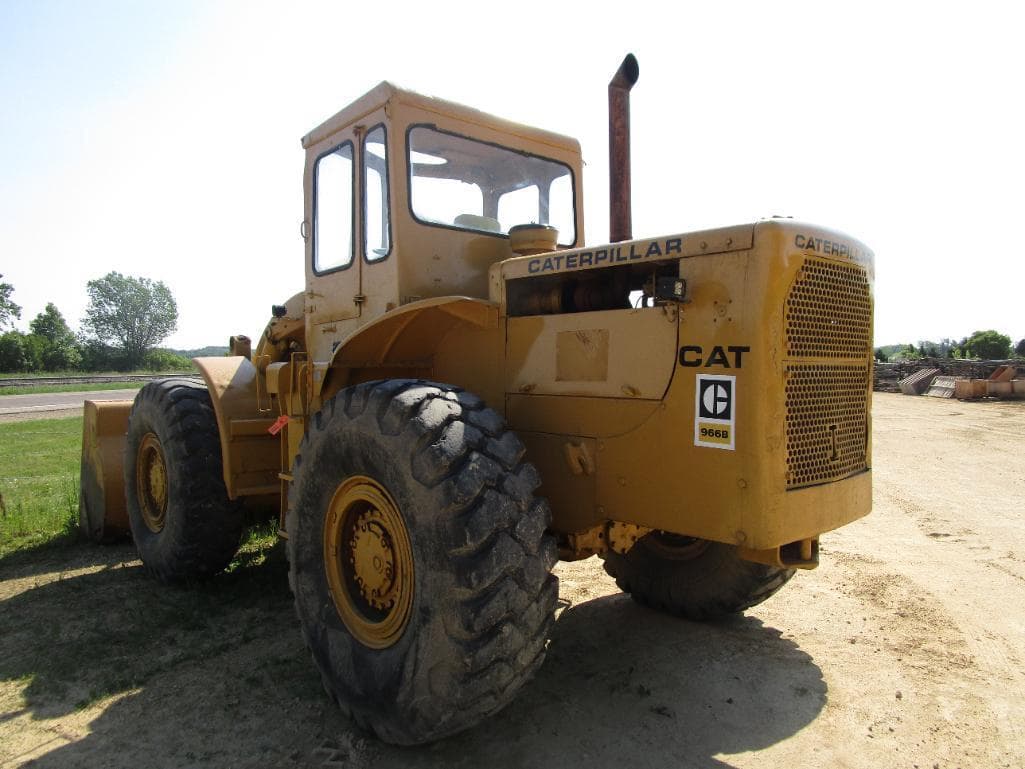 Tractor Zoom - Caterpillar 966B