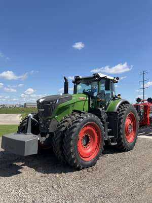 2024 Fendt 1050 Vario Stock No. EQ0107665 Tractors For Sale with 18 Hrs ...