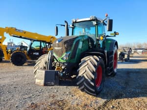 SOLD - Fendt 824 Vario Lot No. 5880 Tractors with 7,357 Hrs | Tractor Zoom