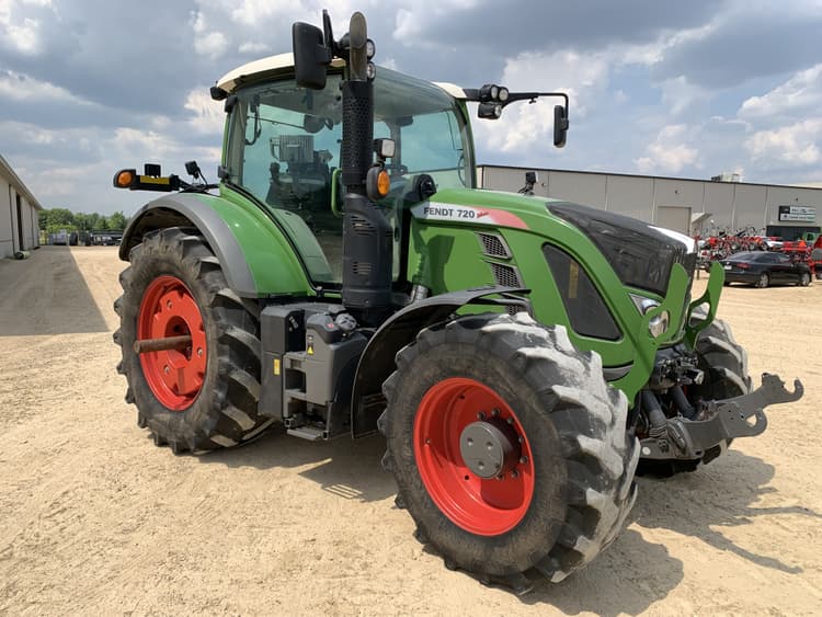 2018 Fendt 720 Vario Tractors 175 to 299 HP for Sale | Tractor Zoom
