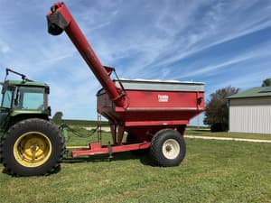 SOLD - Ficklin CA9600 Lot No. 8816 Harvesting with 550 Bu | Tractor Zoom