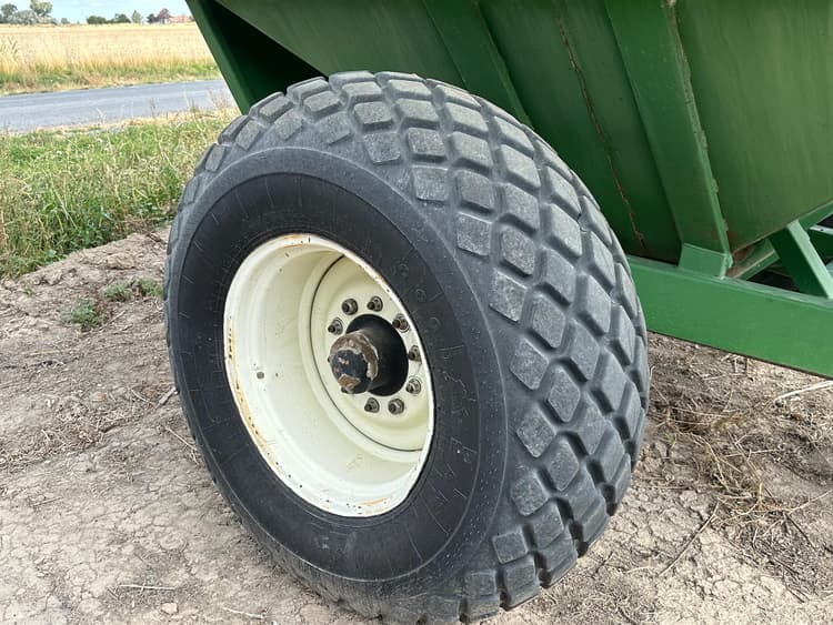 Ficklin CA9600 Harvesting Grain Carts for Sale | Tractor Zoom