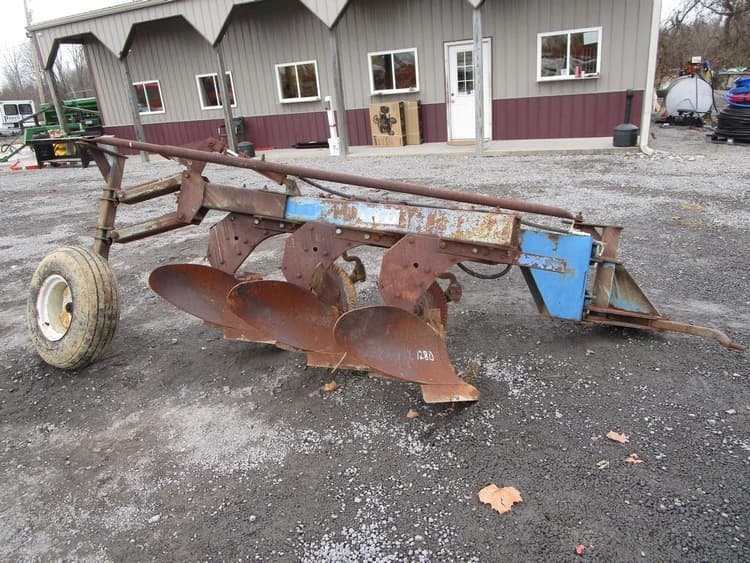 Ford 140 Tillage Plows for Sale | Tractor Zoom