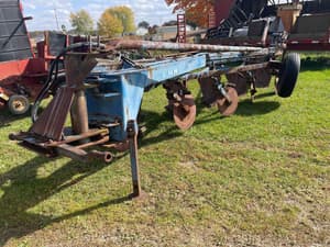 SOLD - Ford 142 5bottom plow Tillage with --- Bottoms | Tractor Zoom