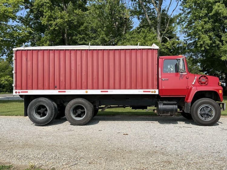 SOLD - 1979 Ford LT800 Other Equipment Trucks | Tractor Zoom