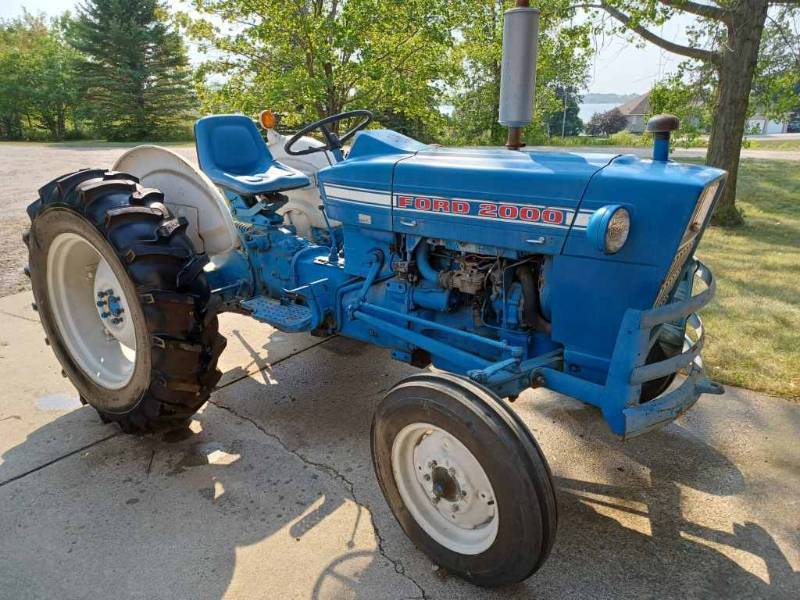 SOLD - Ford 2000 Tractors with 36 HP | Tractor Zoom