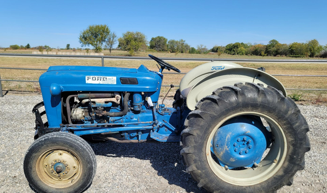 SOLD - Ford 2000 Tractors with 3,423 Hrs | Tractor Zoom