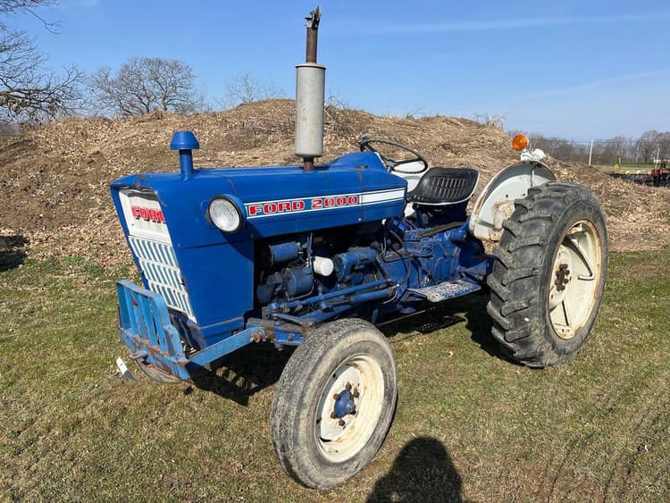 SOLD - Ford 2000 Tractors Less than 40 HP | Tractor Zoom