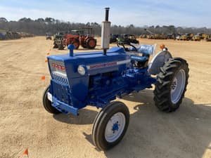 SOLD - Ford 2000 Lot No. 55835694 Tractors with 2,959 Hrs | Tractor Zoom