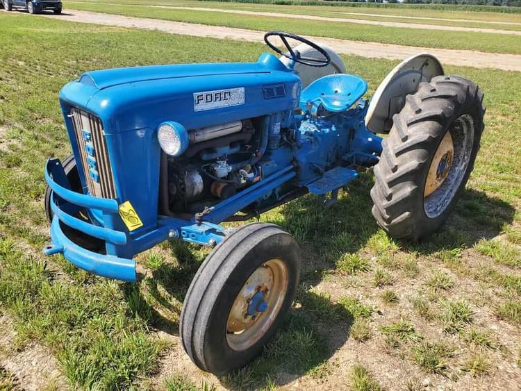 SOLD - Ford 2000 Tractors Less than 40 HP | Tractor Zoom