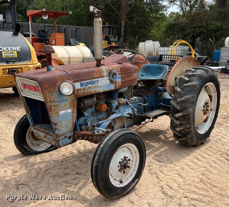 SOLD - Ford 2000 Tractors Less than 40 HP | Tractor Zoom