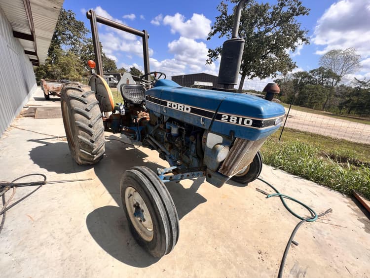 SOLD - Ford 2810 Tractors Less than 40 HP | Tractor Zoom