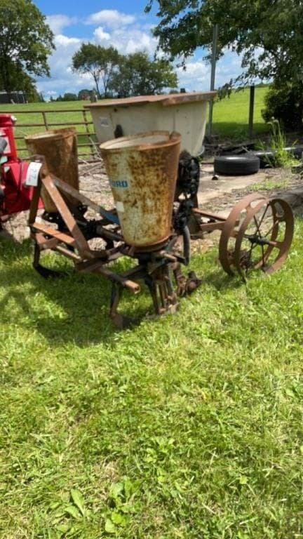 SOLD - Ford 309 Planting Planters | Tractor Zoom