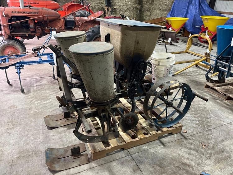 Ford 309 Planting Planters for Sale | Tractor Zoom