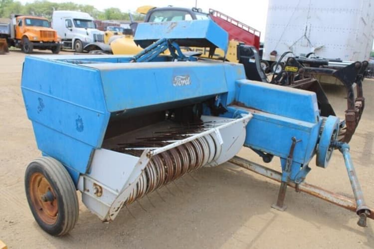 Ford 350 Hay and Forage Balers - Square for Sale | Tractor Zoom
