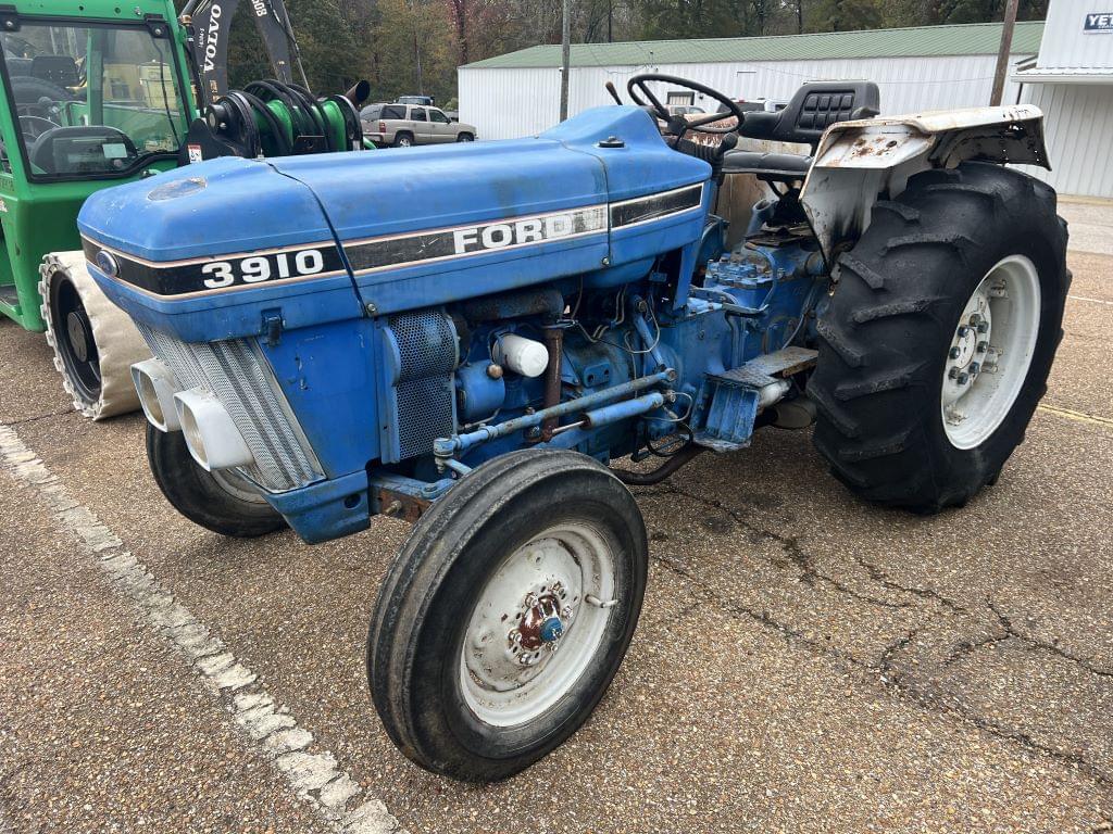Ford 3910 Lot No. 13980 Tractors For Sale with 1,229 Hrs | Tractor Zoom