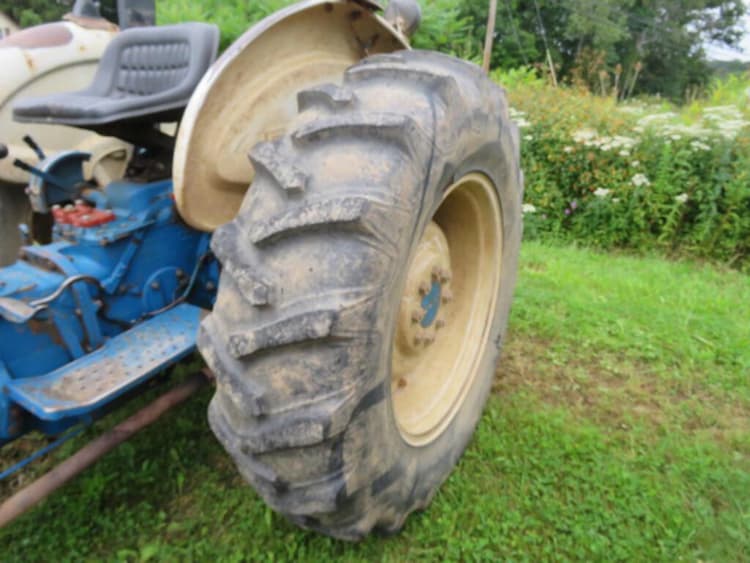 Ford 4610 Tractors 40 to 99 HP for Sale | Tractor Zoom